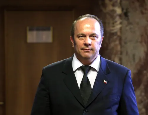 Von der Leyen prestala nezaupnico. Kako so glasovali slovenski evroposlanci