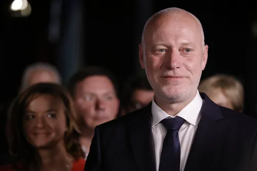 Od nekdanjega ministra do bivšega šefa Sove: kdo želi postati prvi ...