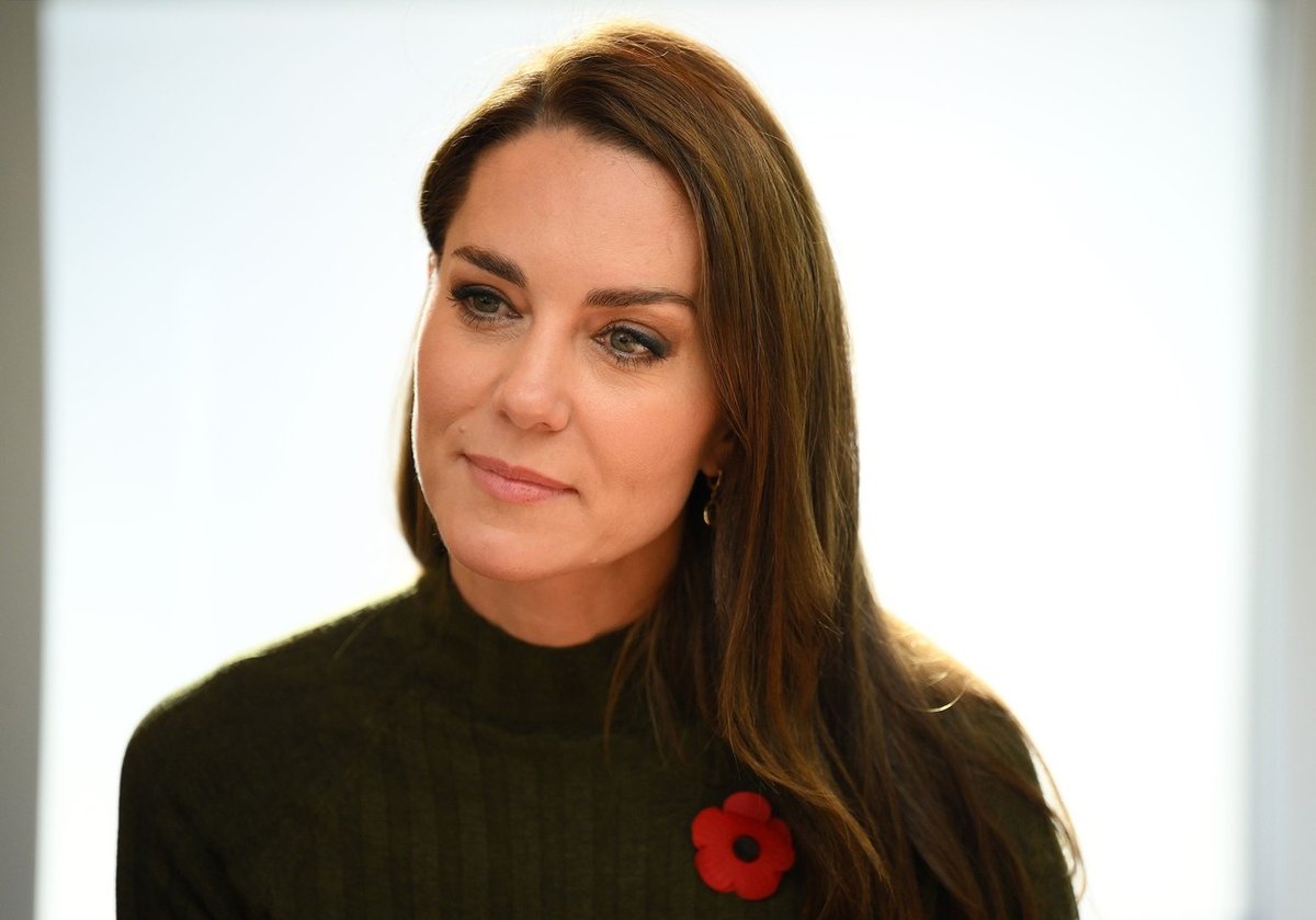 Zakaj Kate Middleton ne bomo nikoli ujeli s svetlečim lakom za nohte