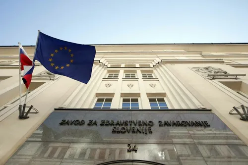 Prihaja nov obvezni prispevek za dolgotrajno oskrbo, a je nejasnosti še cel kup