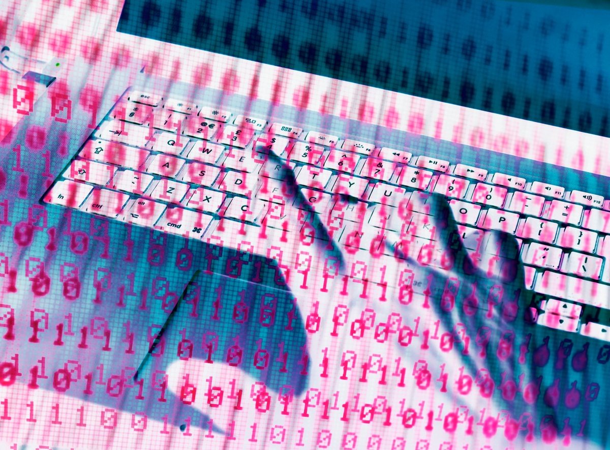 Hekerji upravo za zaščito in reševanje napadli preko računalnika ...