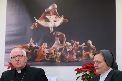 Papež pozval k dogovoru o razvoju umetne inteligence: Človek je več kot ...