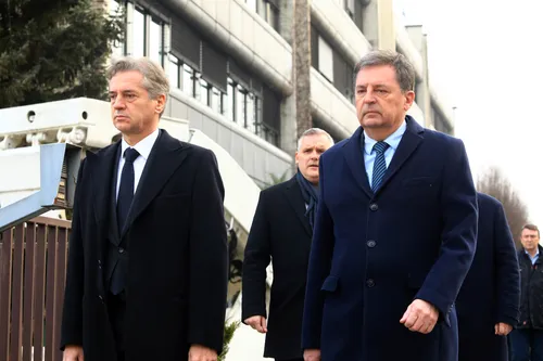 Izjave na robu solz: minuta molka za umrlega rudarja in upanje za ...