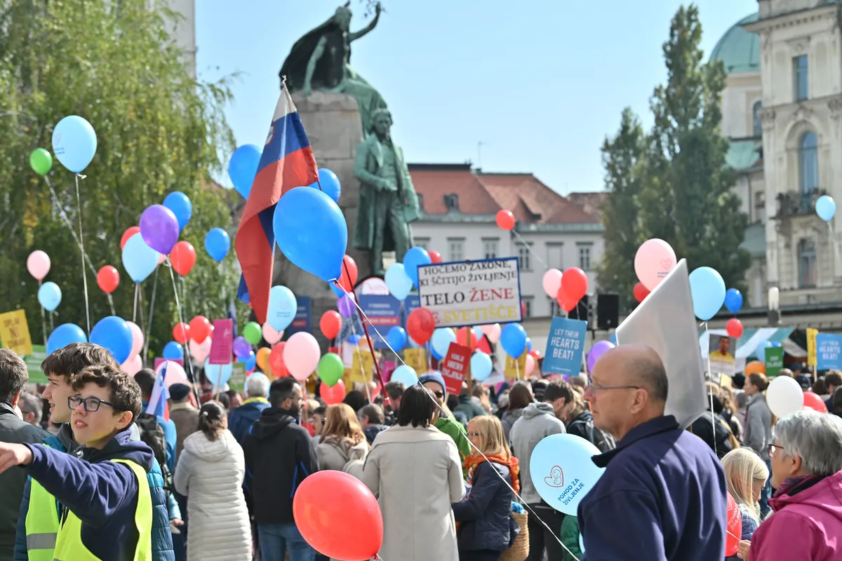 V Ljubljani sočasno shoda za in proti pravici do splava