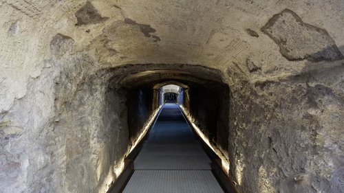 Skrivni tunel pod Kolosejem, ki so ga uporabljali cesarji, prvič na ...