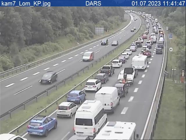 Na pot z jeklenimi živci: sobota v znamenju zastojev na štajerki in primorki