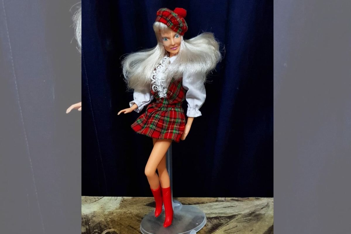 Barbika Lepa Brena hit v Jugoslaviji. Koliko stane danes?