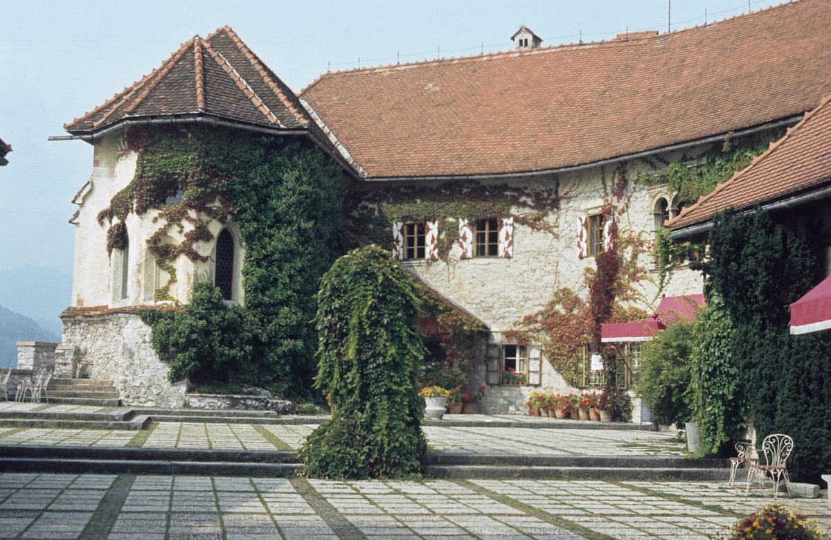 Slovenski biser med 10 najboljšimi destinacijami: "Kot iz knjige pravljic"