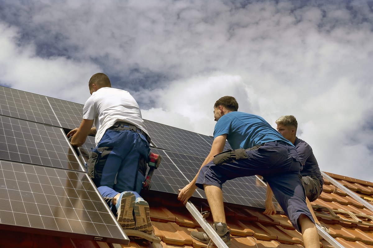 Lani zavrnjena okoli petina vlog za samooskrbne sončne elektrarne. Zakaj?
