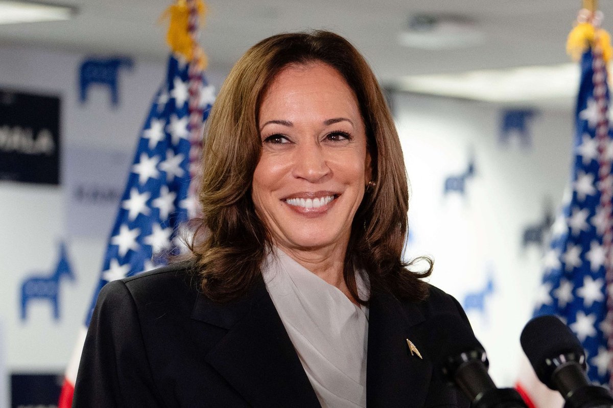 Kamala Harris proti Donaldu Trumpu, zbrala naj bi dovolj delegatov