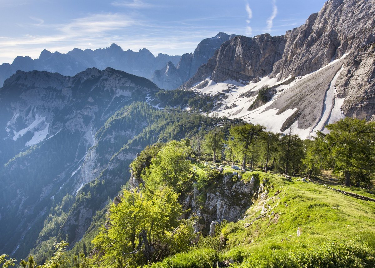 Na cesti čez Vršič zapore, obvoz bo potekal čez Italijo