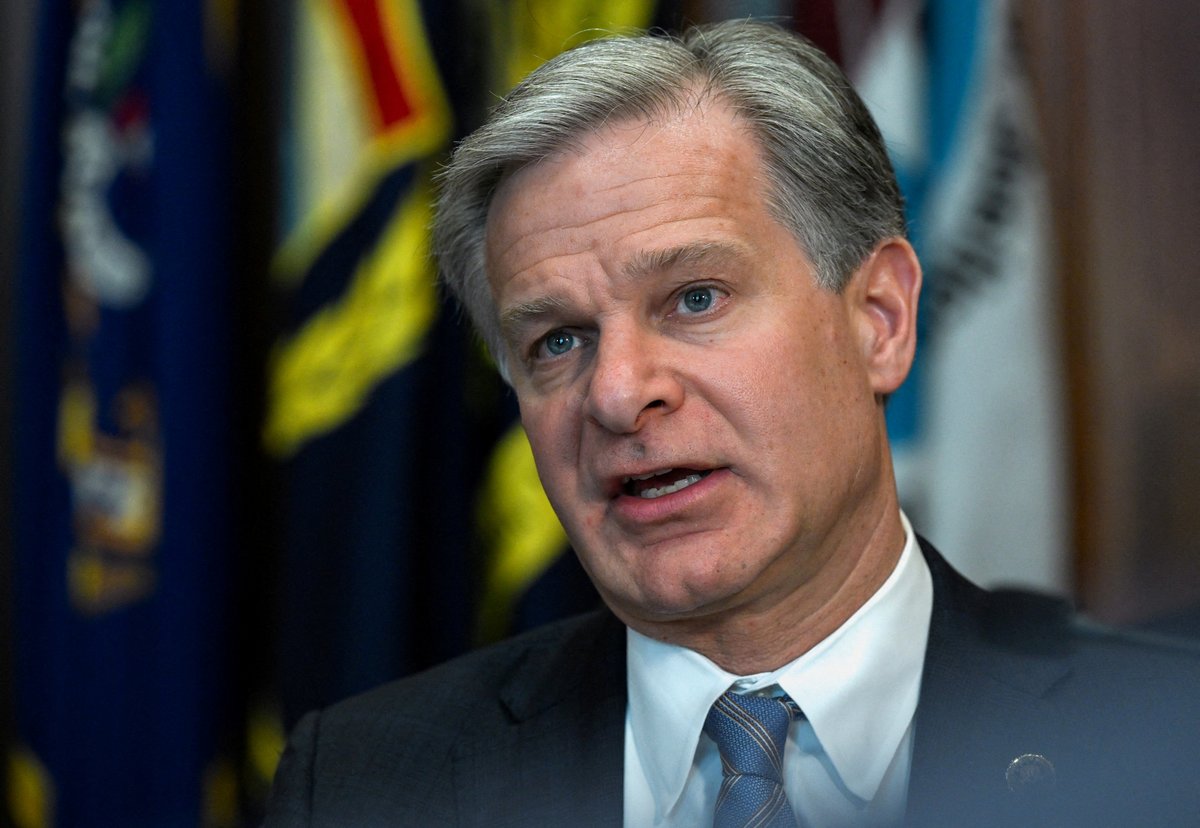 Direktor FBI Christopher Wray napovedal odstop