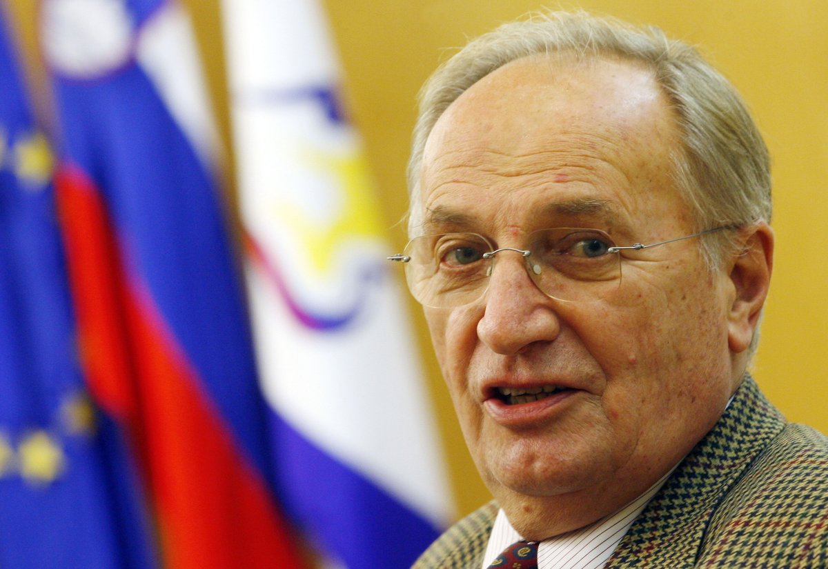 Prvo priznanje MZEZ za življenjsko delo v diplomaciji bo prejel Boris Frlec