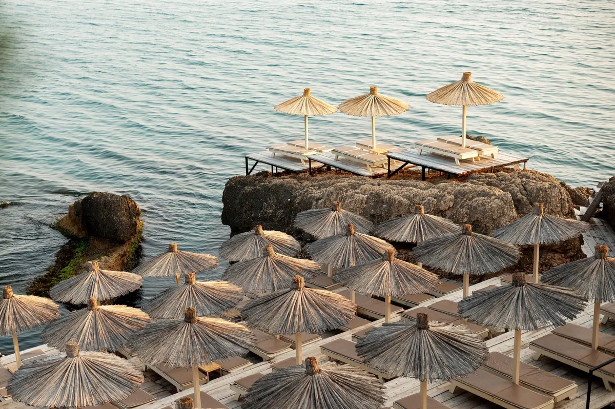 Hoteli skoraj prazni, gostinci osupli: "Država vedno znova pokaže ...