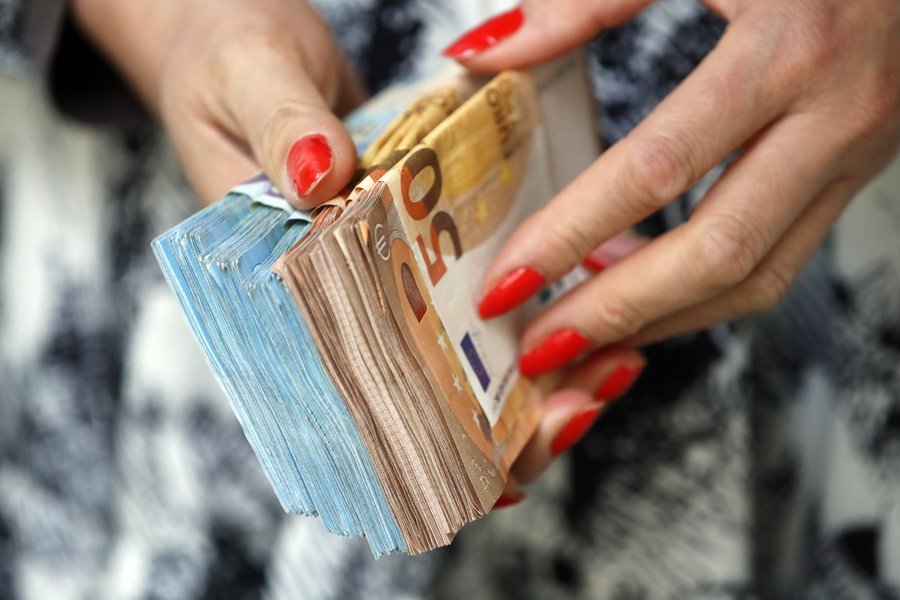 Bruselj za učinkovitejši boj proti davčnim goljufijam