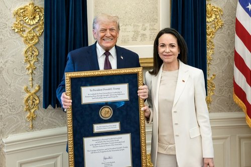 Trump v pismu odkrito užaljen, ker ni dobil Nobelove nagrade: "Zdaj ne ...