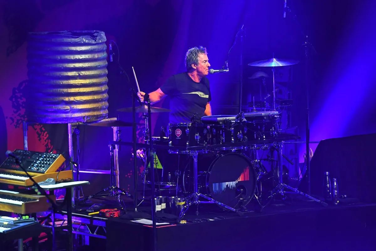 Umrl bobnar rock skupine, katere uspešnice zagotovo poznate