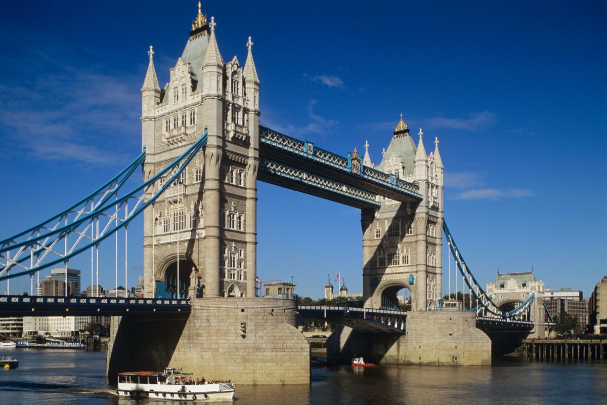 Londonski Tower Bridge se je zataknil zaradi tehnične okvare - N1
