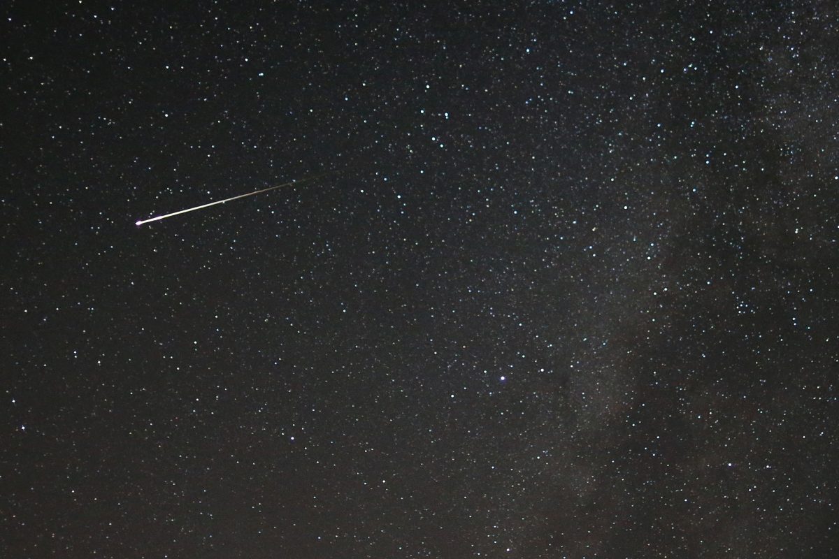 Ponoči poglejte v nebo, prihaja vrhunec meteorskega roja - N1