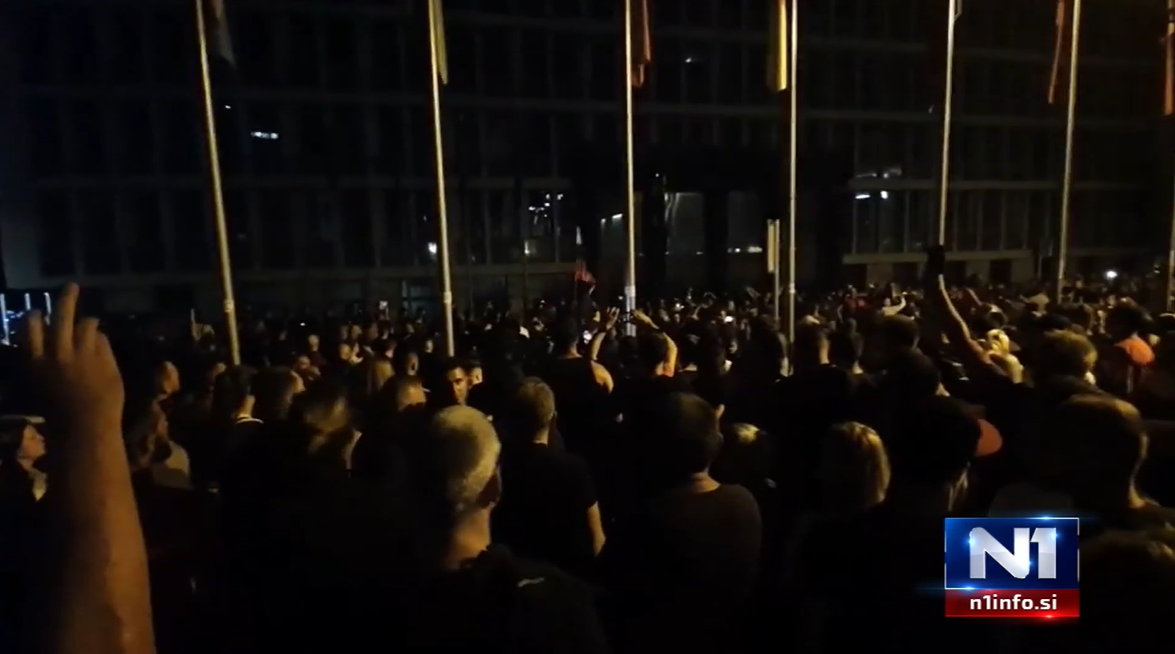 Izgredniki vzklikali "Sieg Heil, Sieg Heil"? - N1