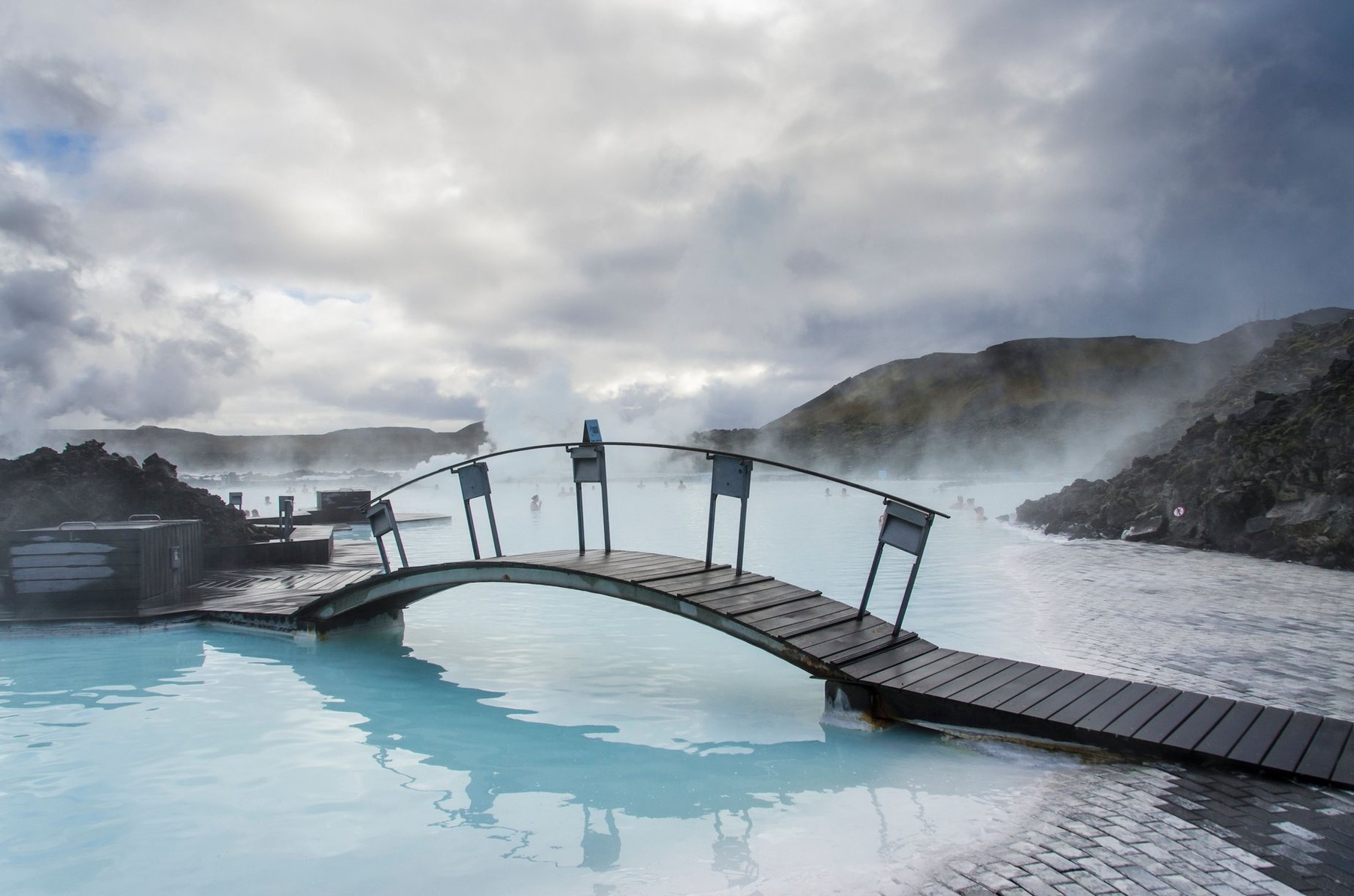 Na Islandiji izbruhnil vulkan: curki žareče lave so bruhali v nočno ...