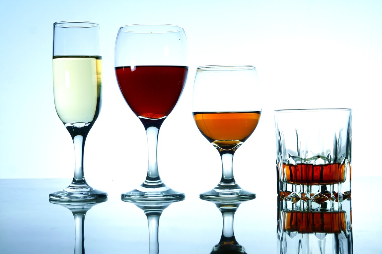 Katera alkoholna pijača je najbolj škodljiva - N1