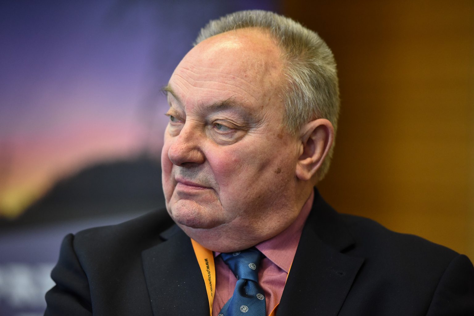 Umrl je Peter Novak - N1