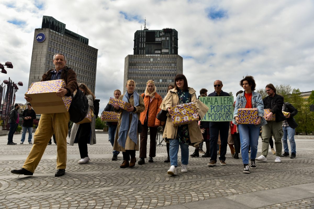 Podpisi so zbrani, Inštitut 8. marec z zakonom nad škodljive ukrepe ...