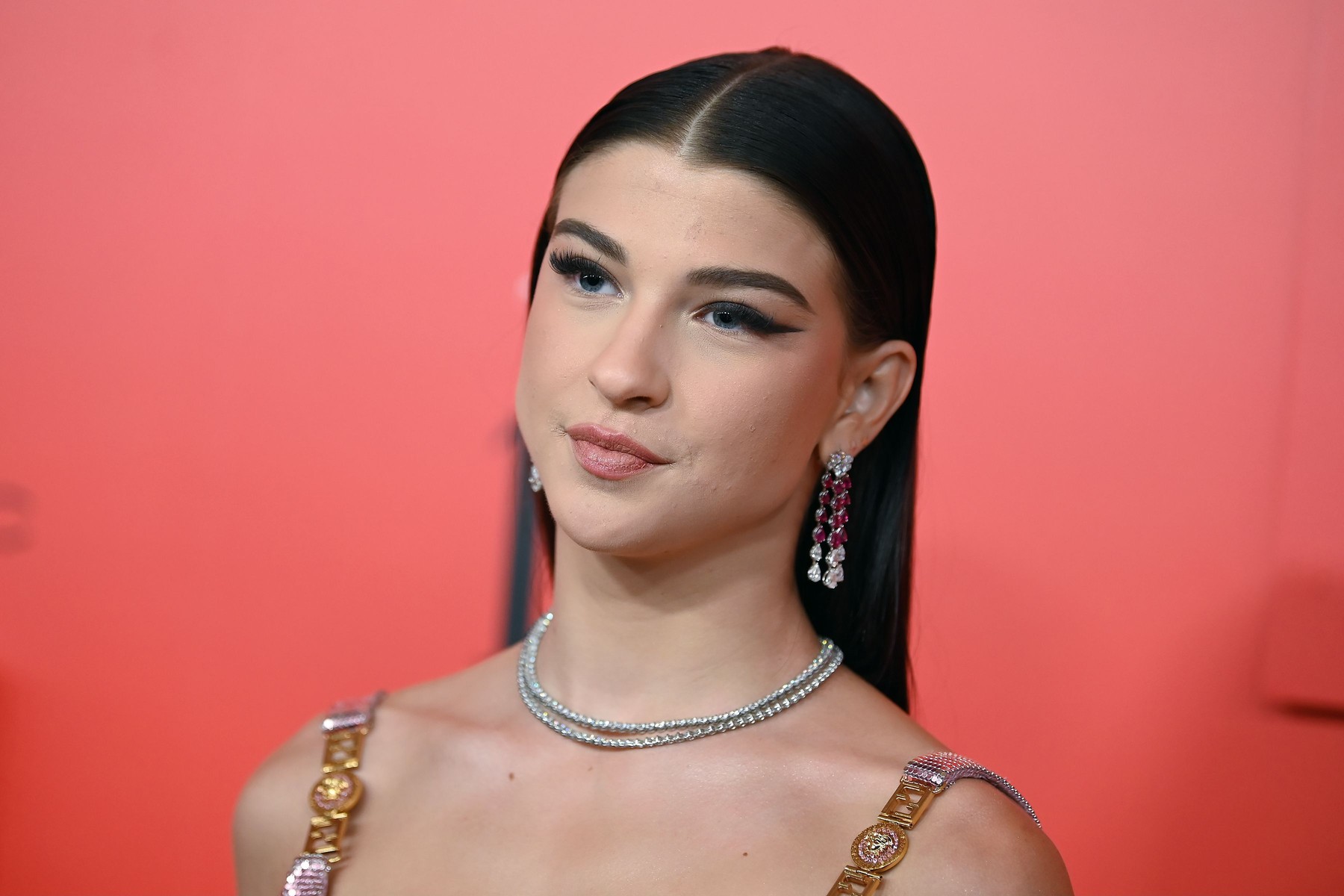 Phoebe Gates se je ugledni publikaciji zahvalila za pripravništvo - N1