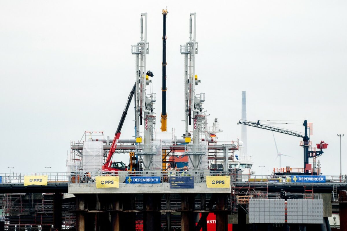 V Nemčiji odprli prvi pomol za plavajoči terminal - N1