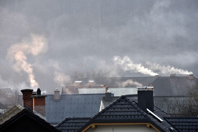 Na dnu oceana odkrili pojav, ki znanstvenike močno skrbi - N1