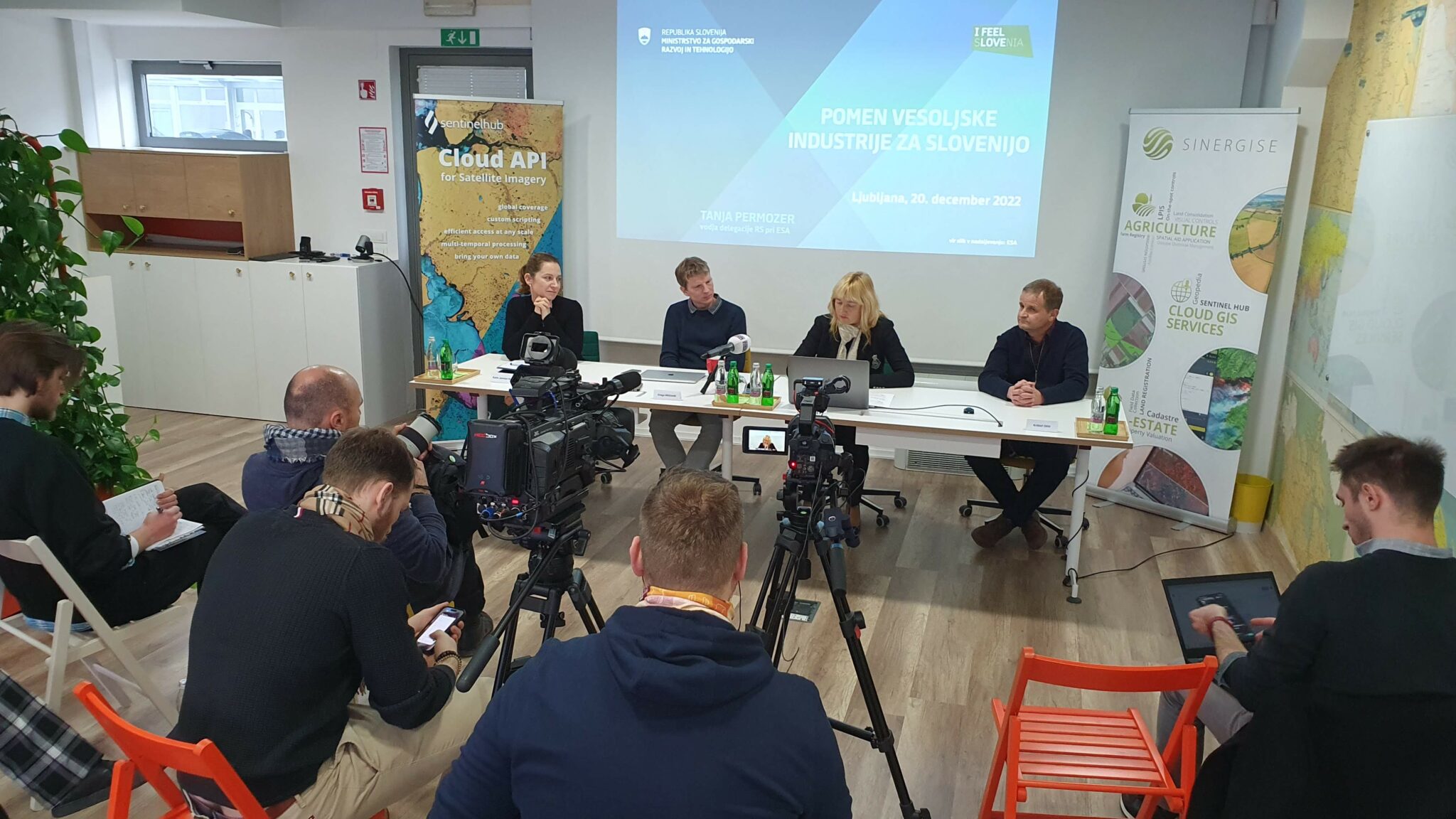 Slovensko podjetje podpisalo 150-milijonsko pogodbo za sistem ...