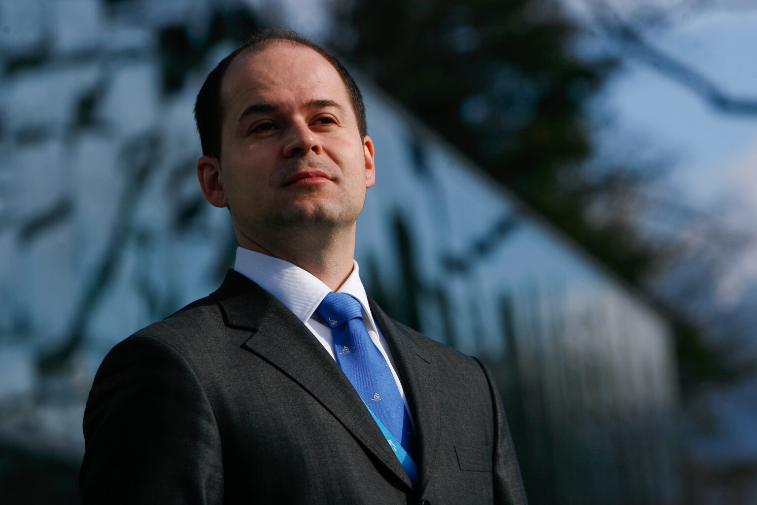 Presenetljiv umik kandidature: je povezan z afero Žugelj? - N1