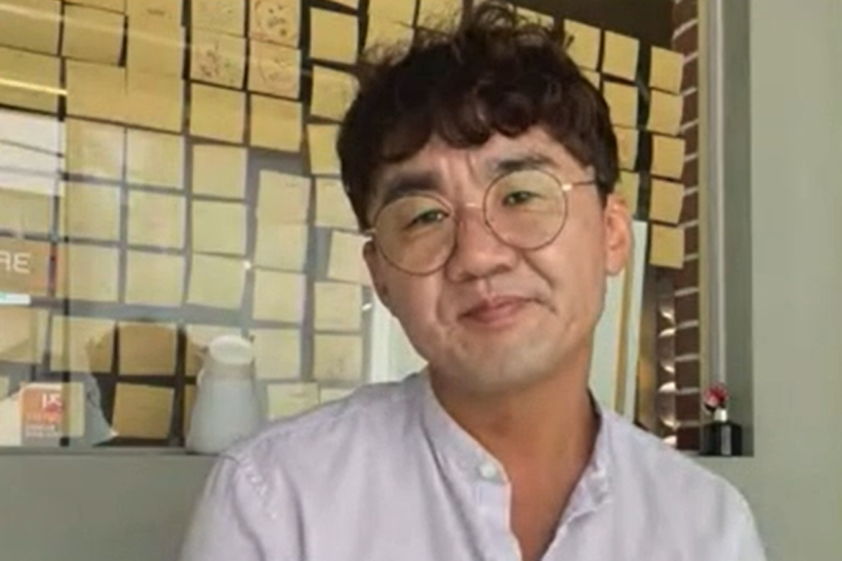 Sosed potnika, ki je med letom odprl vrata na letalu: To je to, to je ...