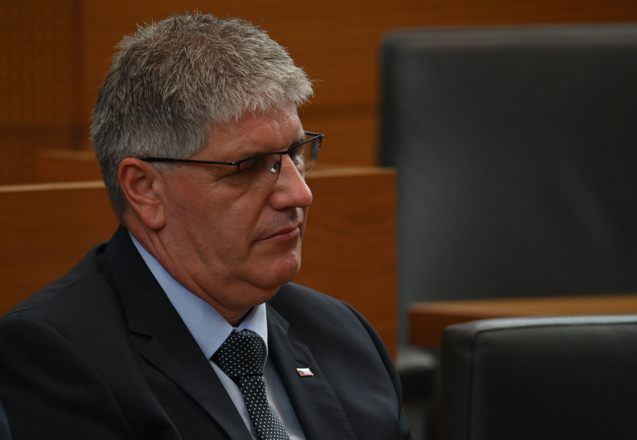 Pred glasovanjem o Poklukarju še nekaj neznank. Kaj bodo storili v SD in Levici? - N1