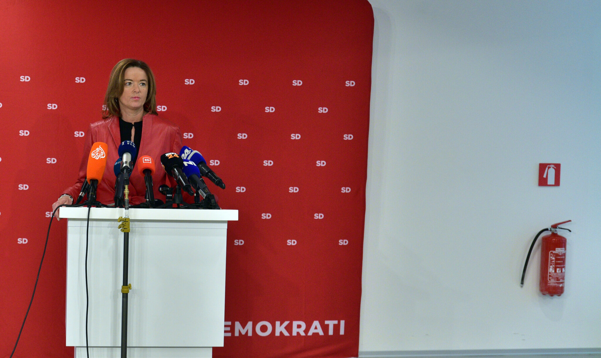 Strmoglavljenje podpore SD: "Stranka od 2005 ni dosegala tako nizkega ...