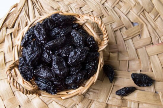 Kaj se zgodi, če vsak dan zjutraj pojemo tri suhe slive - N1