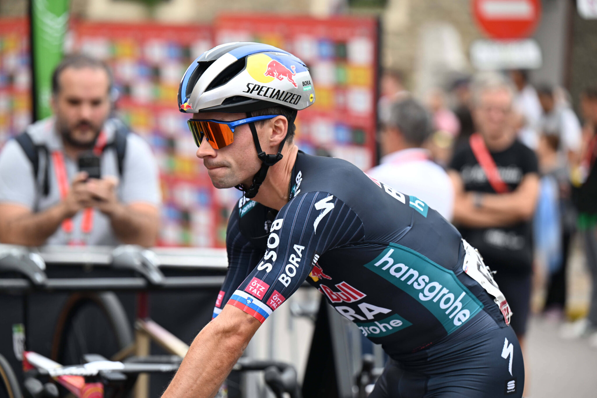 Zeljni solati najprej dodate kis ali olje? Postopek pomembnejši, kot si ...