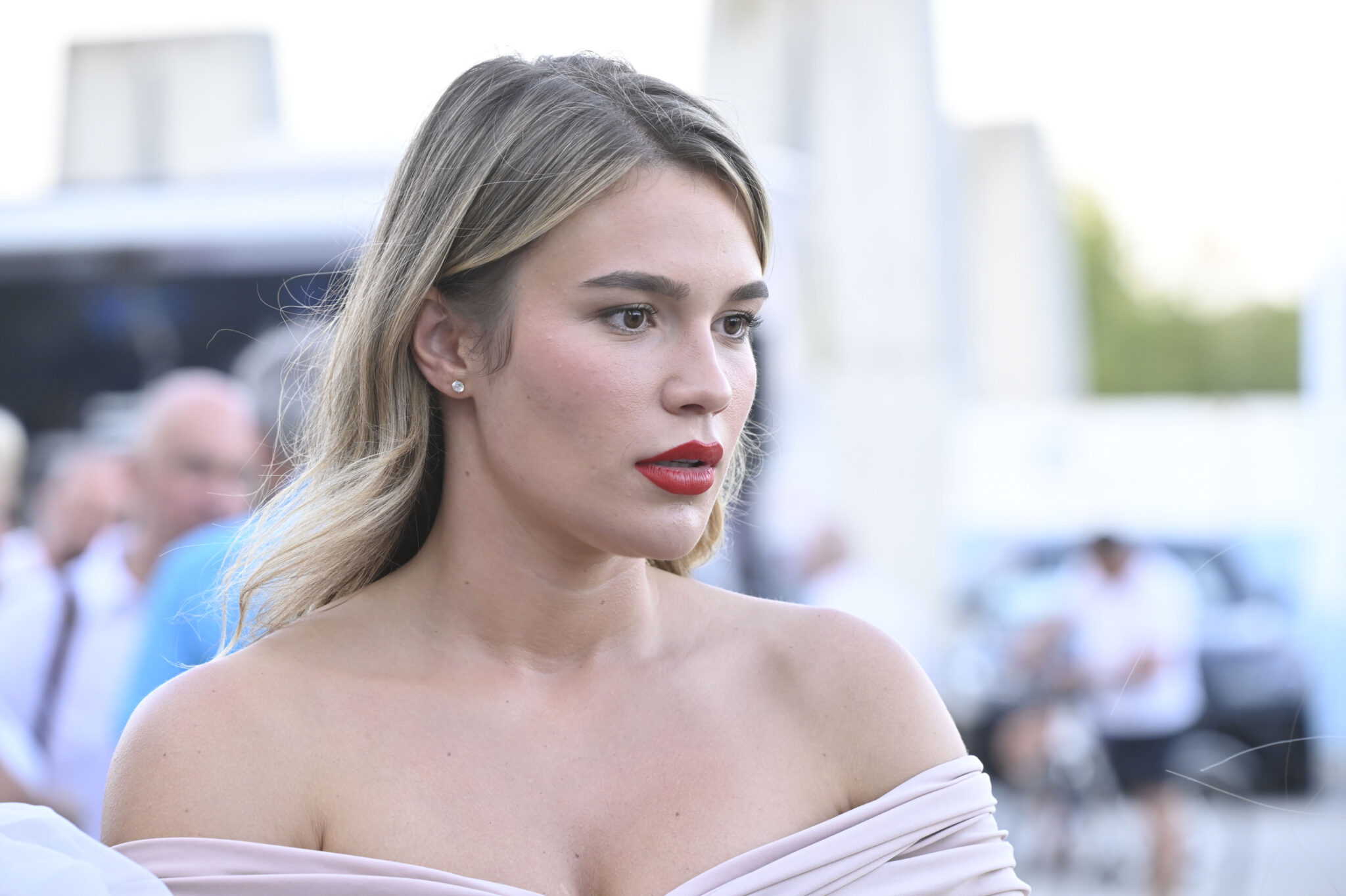 Po presenetljivi menjavi Dončića se je oglasila tudi njegova zaročenka - N1